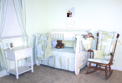 Quilt Blue Four Piece Crib Set
