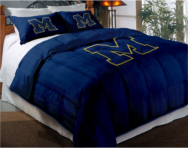 Michigan Wolverines College Twin Chenille Embroidered Comforter Set ...