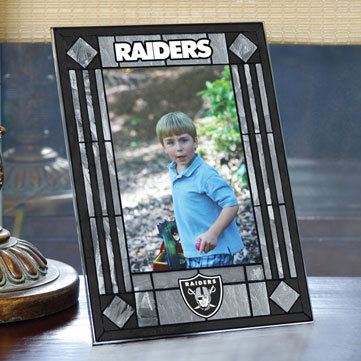 Oakland Raiders NFL 9" x 6.5" Vertical Art-Glass Frame